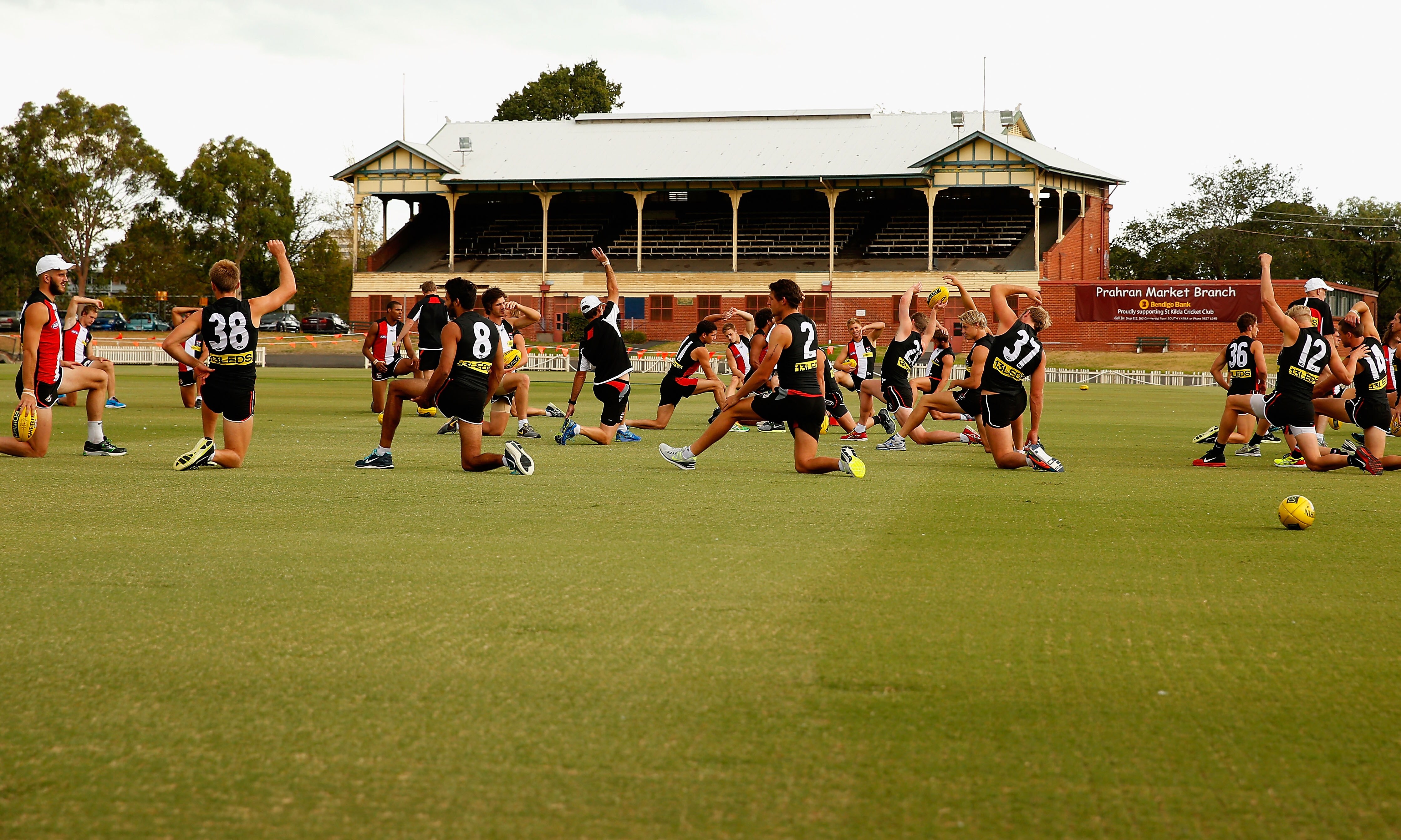 Saints pursue Junction Oval avenue