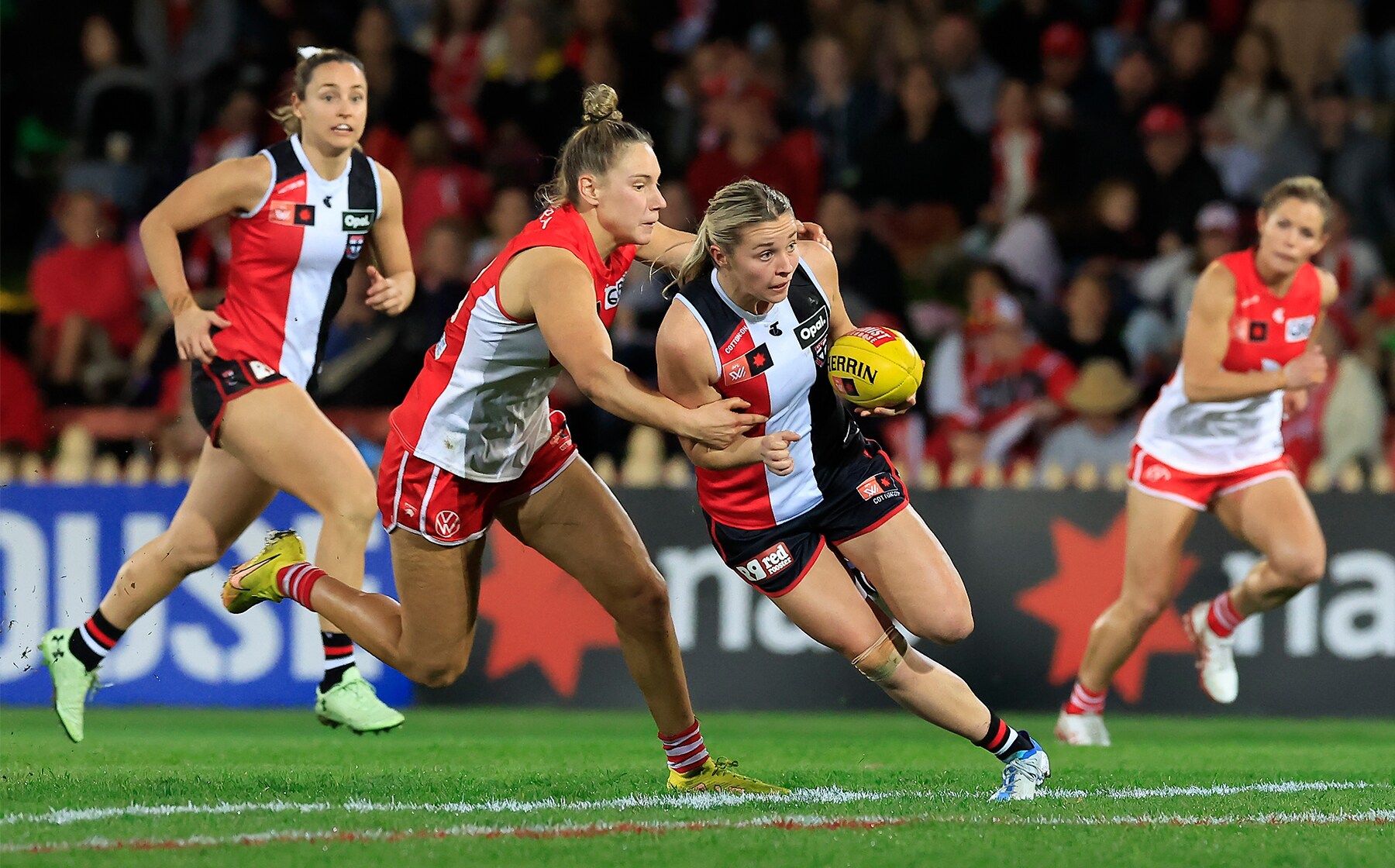 The midfield move that's got Tarni on the White track