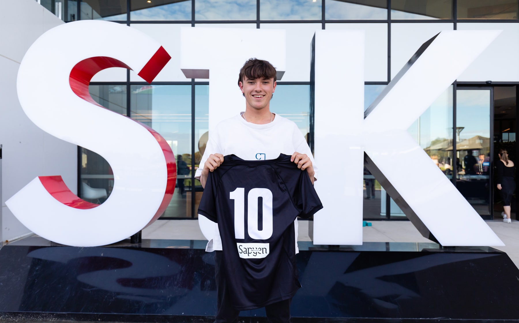 Famous names headline Sapyen Father Son/Daughter Program