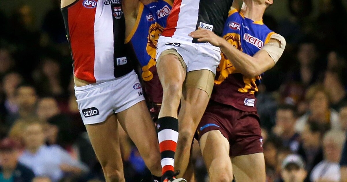 Half-time: Saints trail by four goals