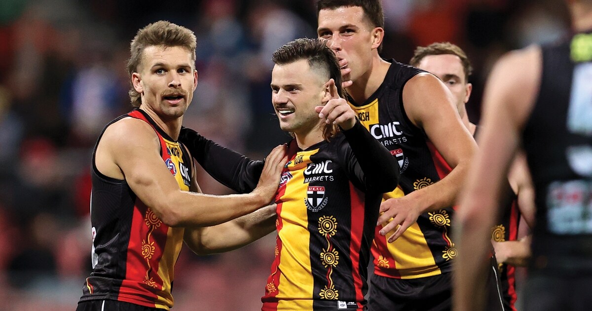 King reclaims throne as Saints dig in for gritty win