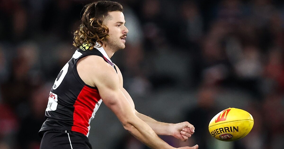 Three more votes for Sinclair, maintains top-10 standing